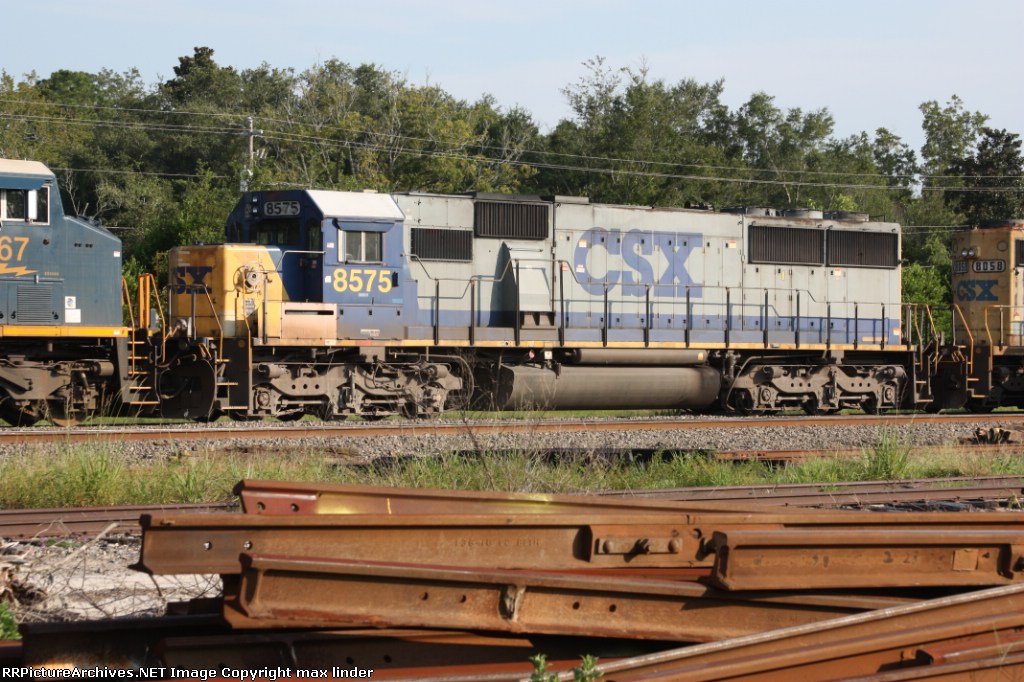 CSX 8575